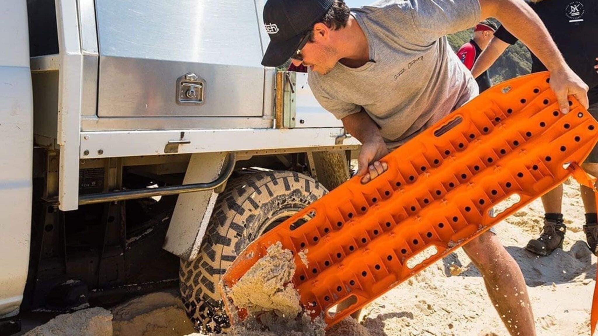 4×4 Recovery Gear Guide: Essential Tools for Every Off-Road Adventure